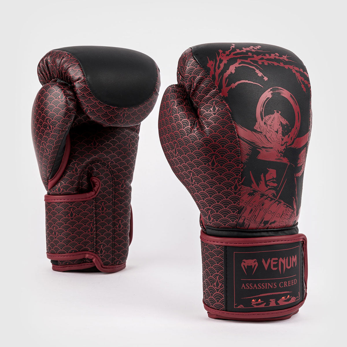 Gants Venum Assassin’s Creed Shadows Rouge-Noir – Combat & Gaming ...